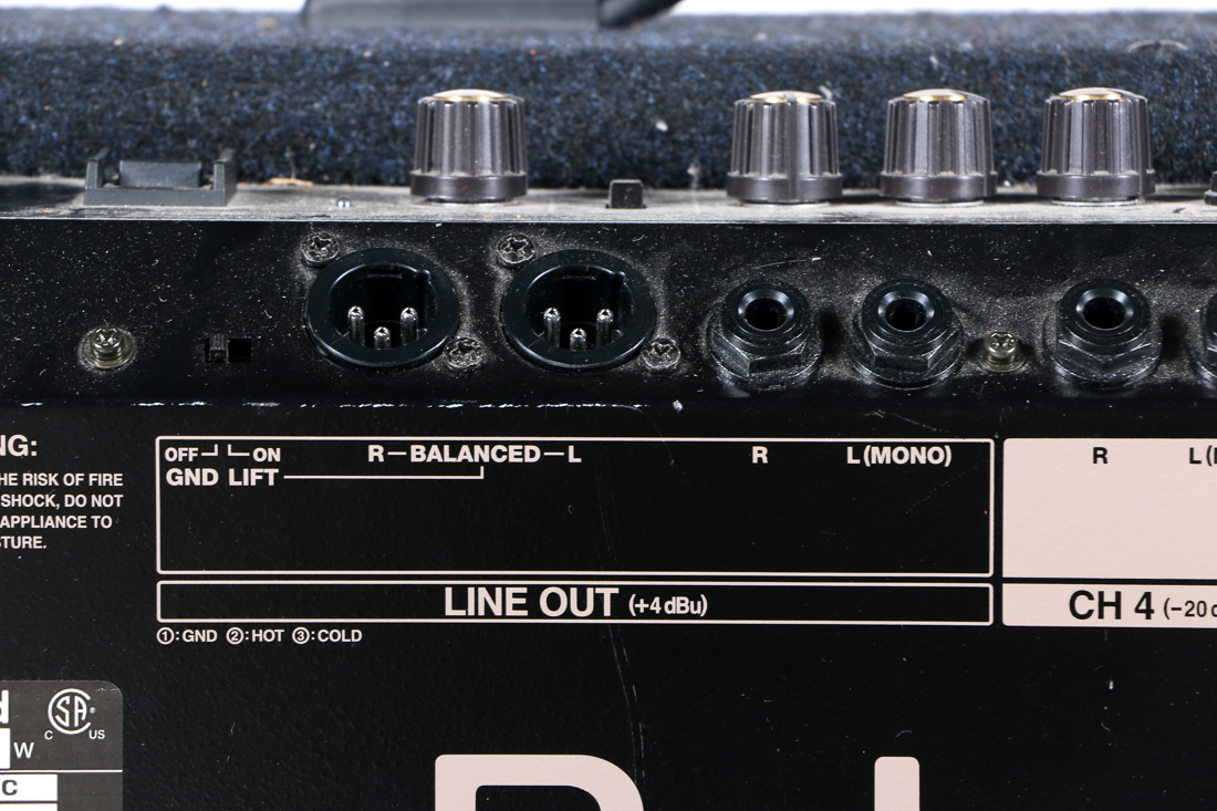 Pair of Roland KC-550 Keyboard Amplifiers | EBTH