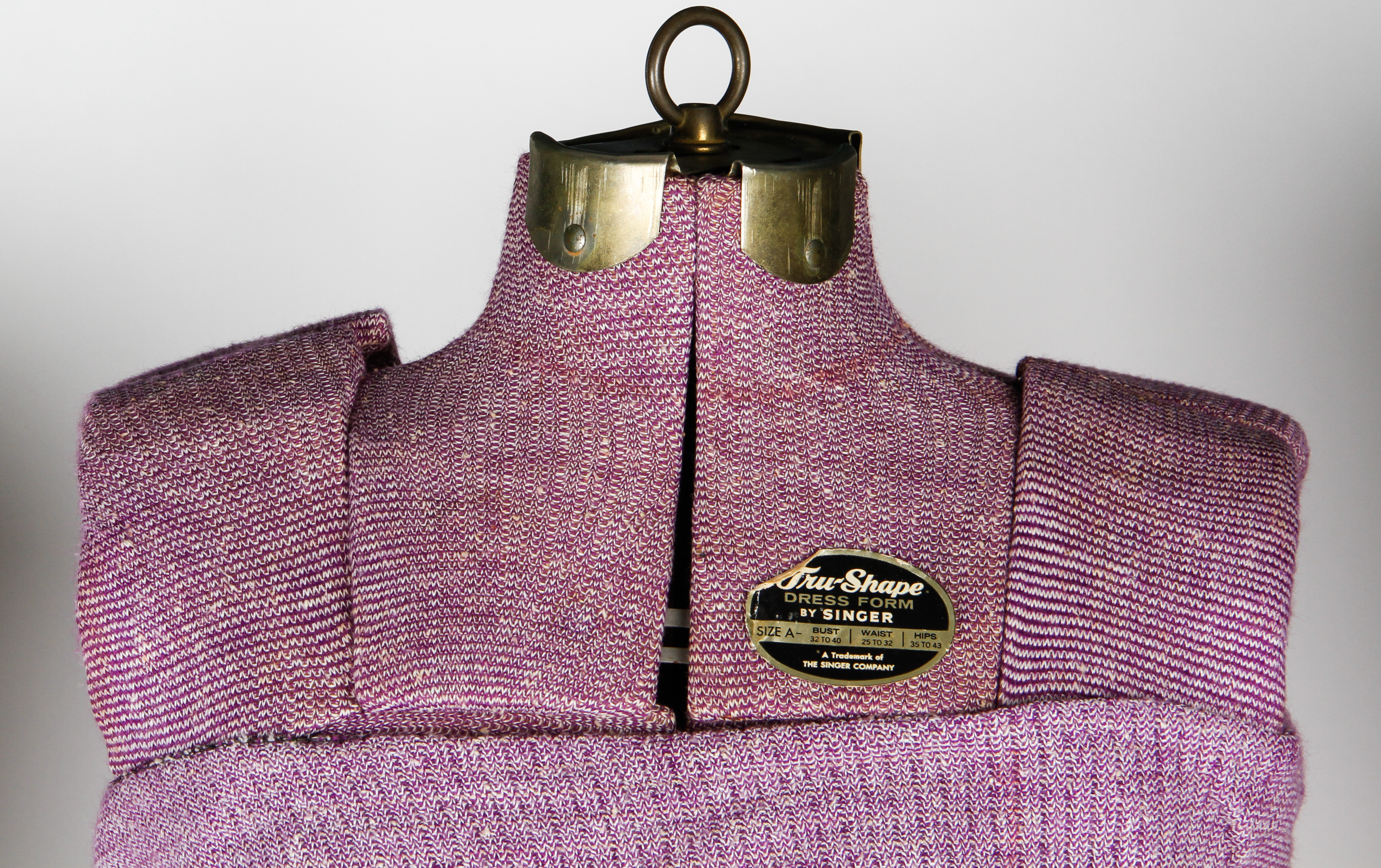 Group of Singer Dress Forms | EBTH