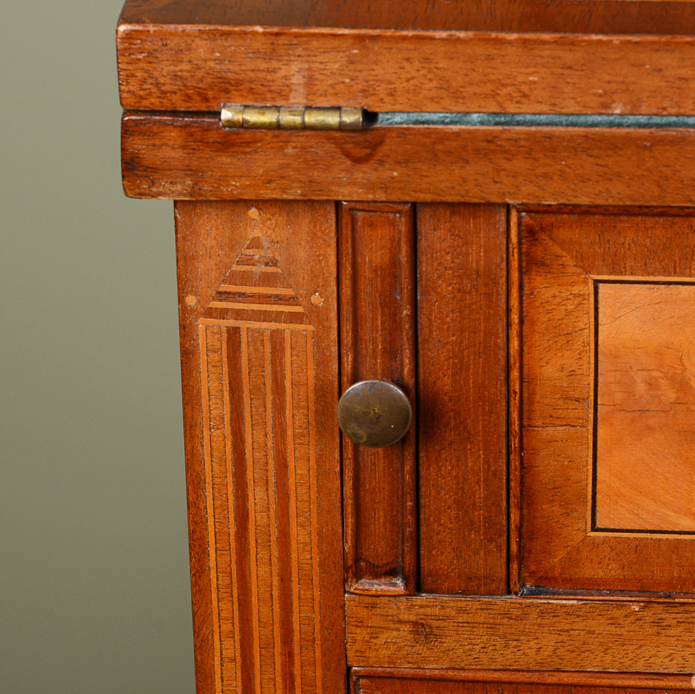 Antique American Federal Mahogany Ladies Writing Desk | EBTH