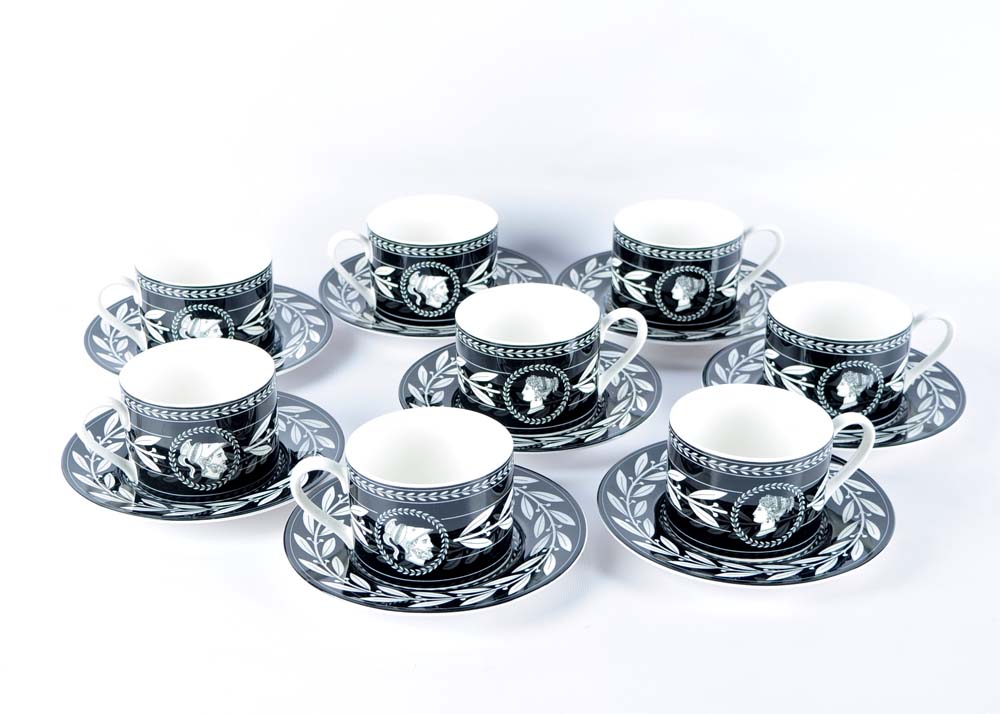 Victoria & Beale "Olympia Black" Dinnerware | EBTH