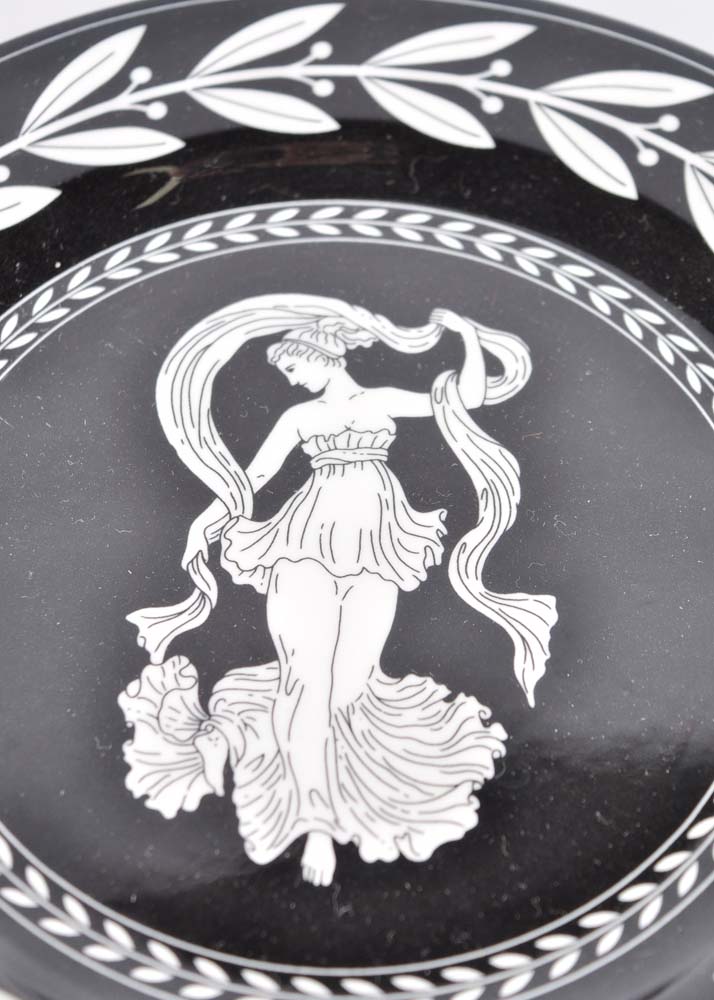 Victoria & Beale "Olympia Black" Dinnerware | EBTH