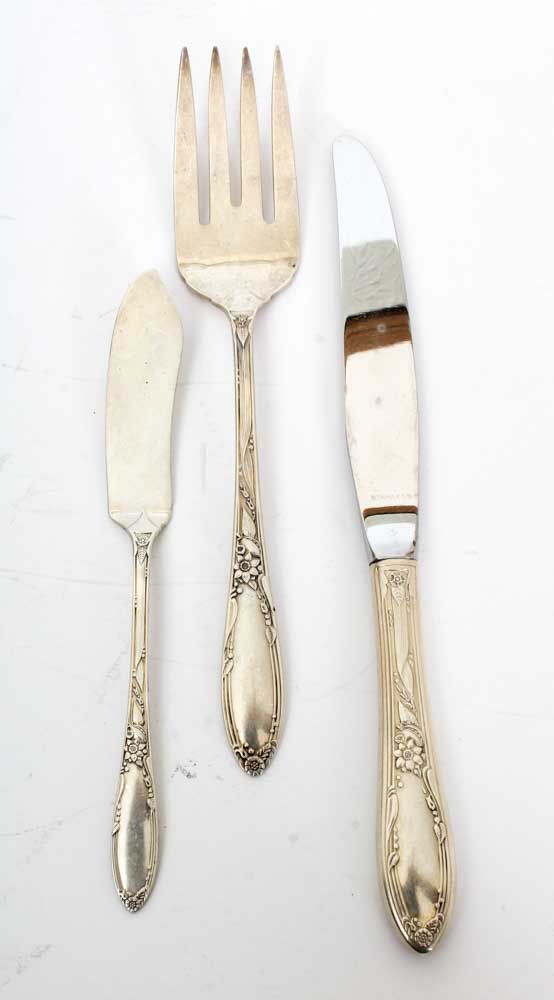 Heirloom Sterling Silver "Virginian" Flatware Collection | EBTH