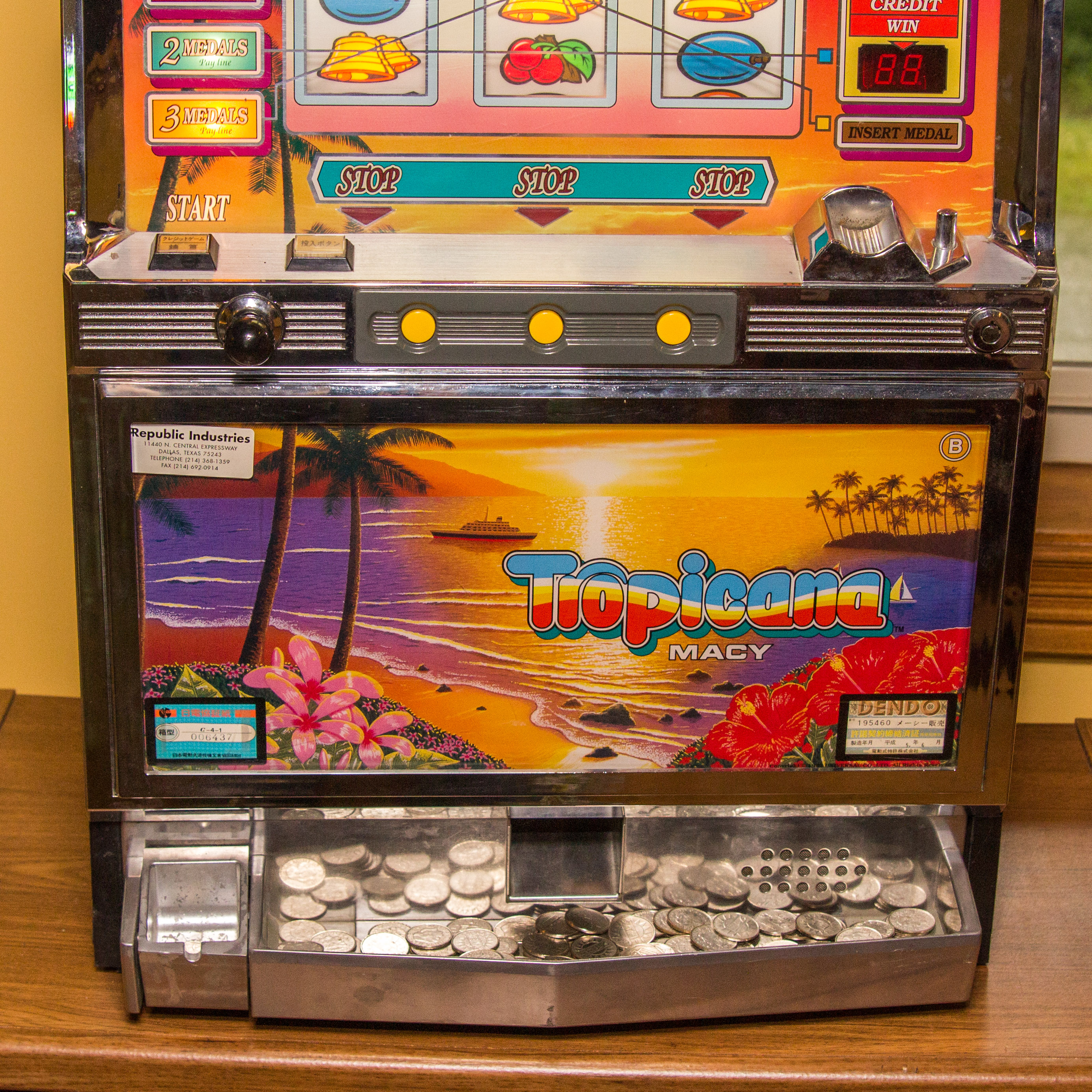 Pachislo "Tropicana Macy" Slot Machine | EBTH