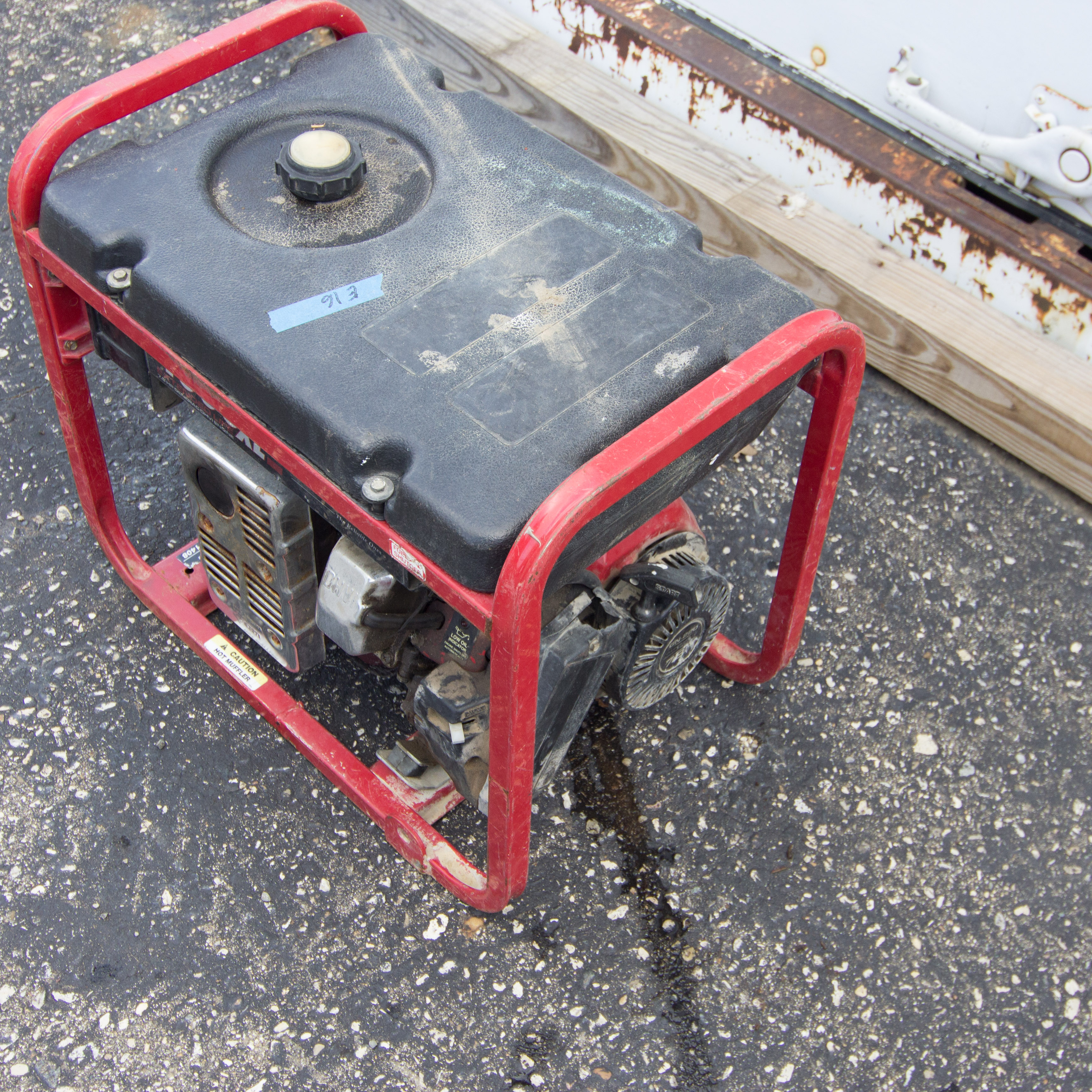 Generac Gas Powered 4000XL Extended Life 7.8 HP Generator | EBTH