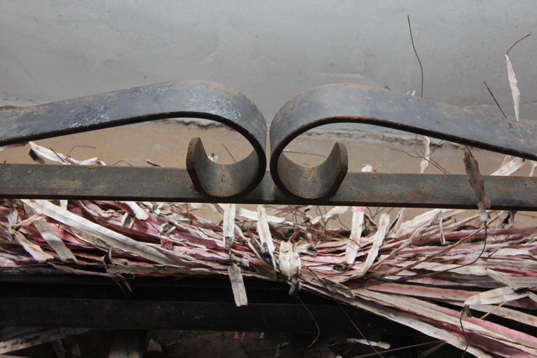 Cast Iron Newspaper Log Roller | EBTH