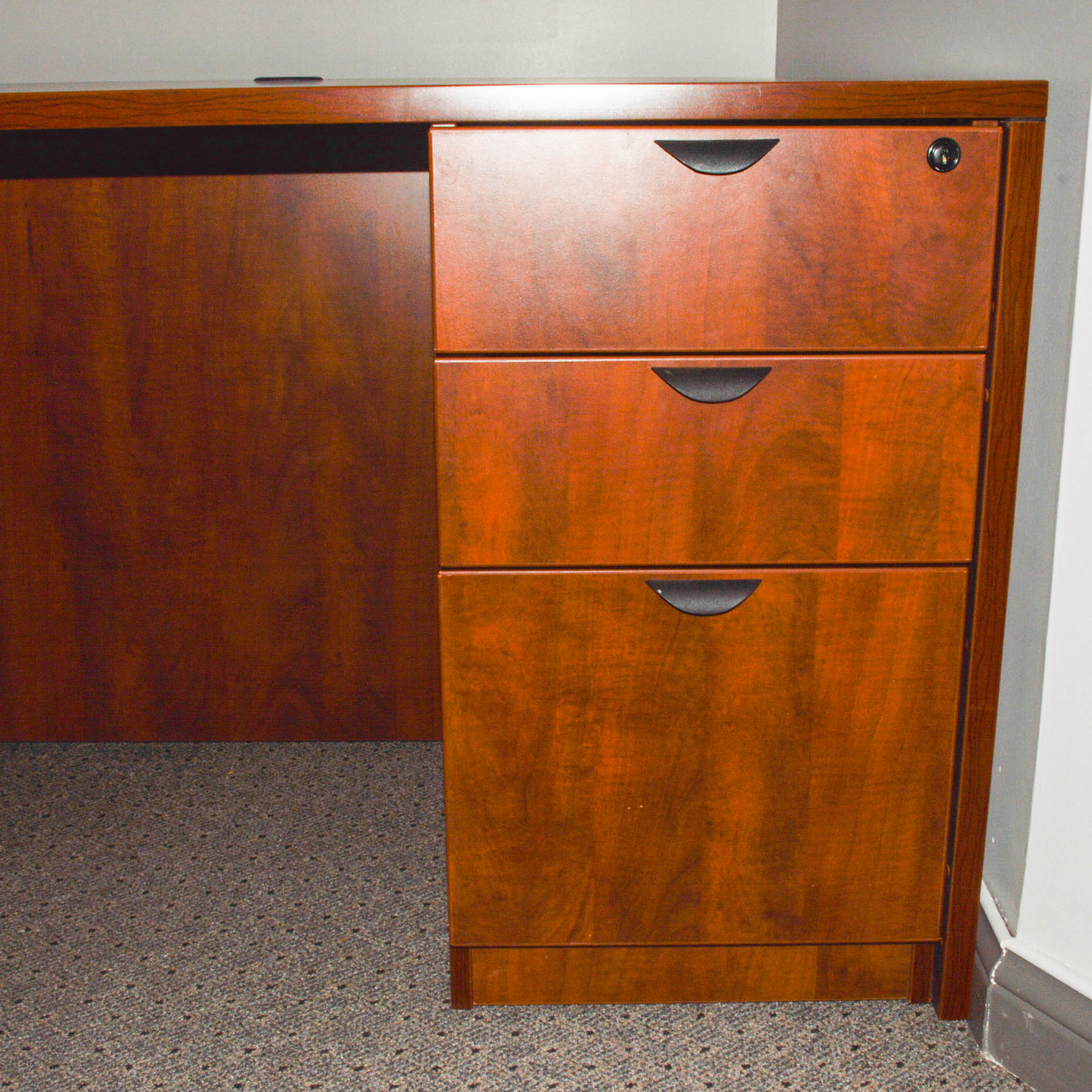 Large Techline Commercial Grade Desk | EBTH