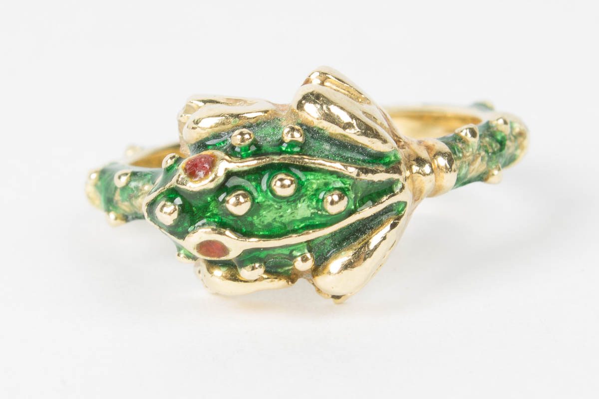 18 Karat Yellow Gold and Enamel Frog Ring | EBTH