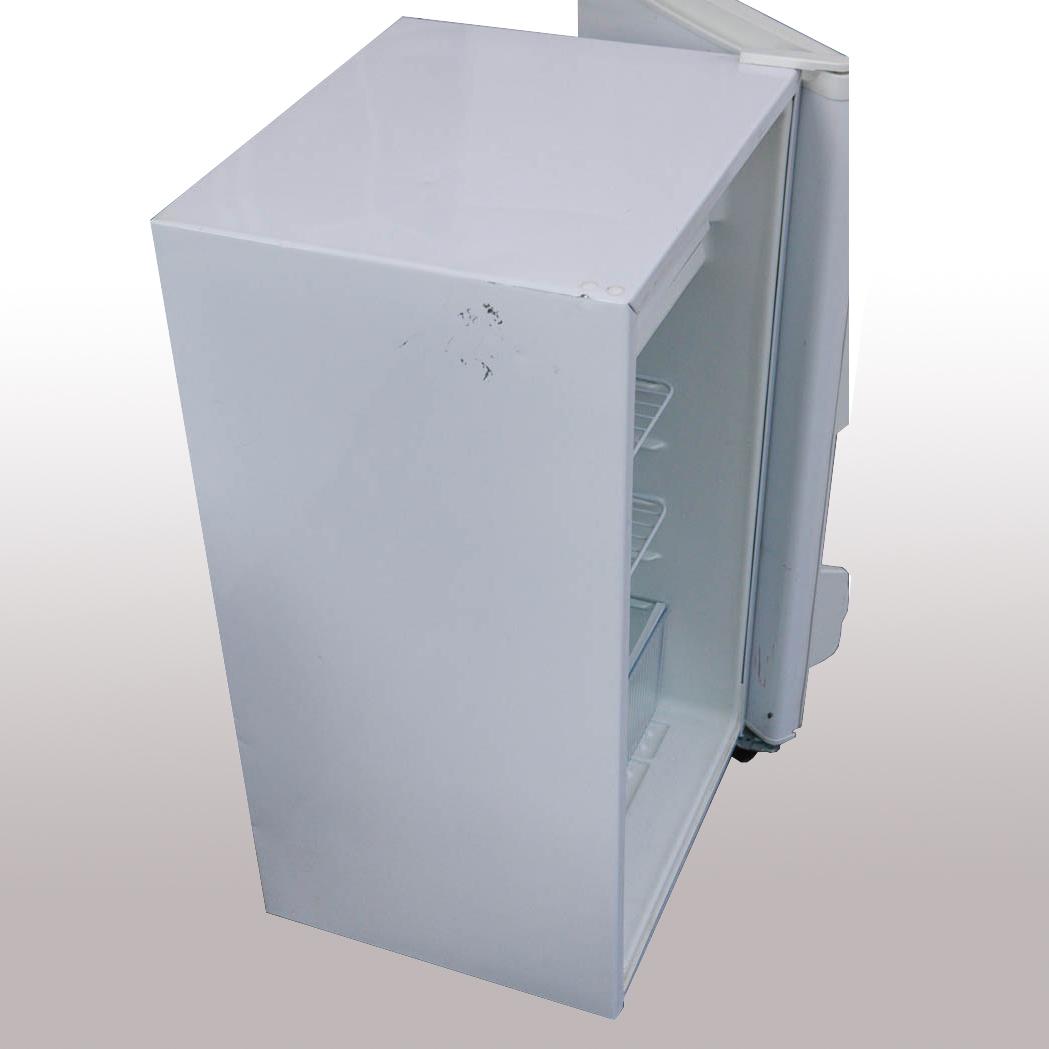 Sanyo Mini Refrigerator | EBTH