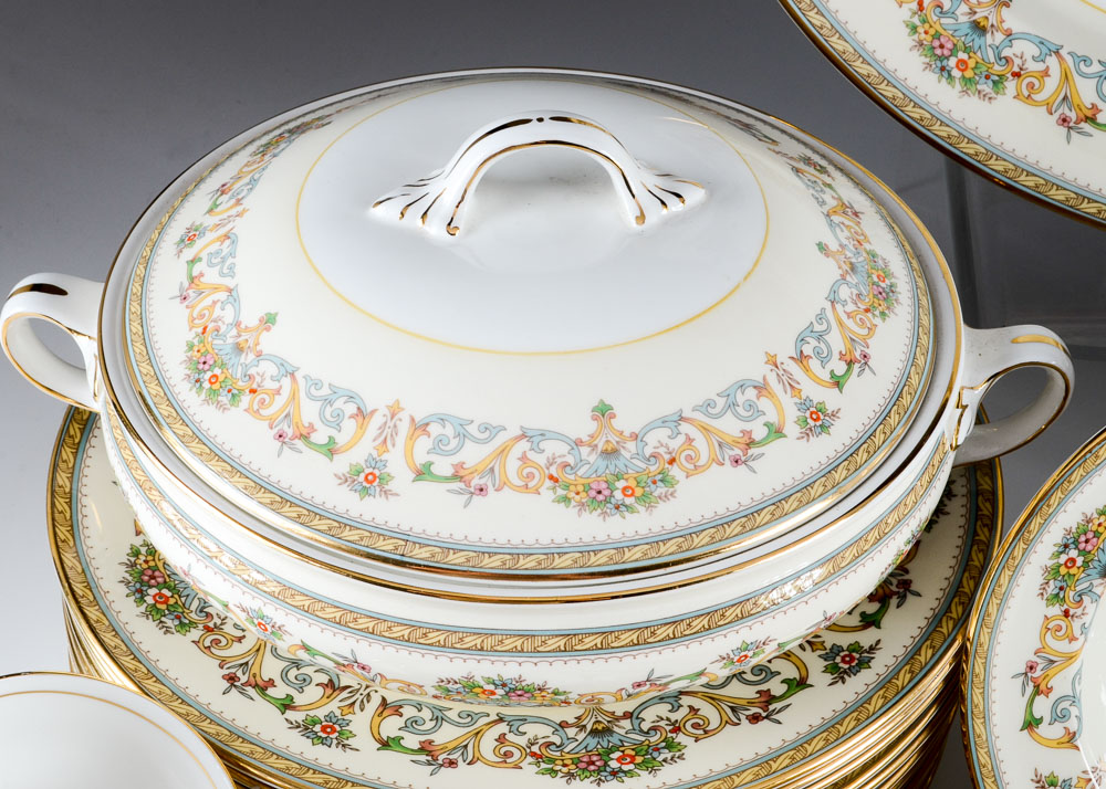 Group of Aynsley "Henley" China | EBTH