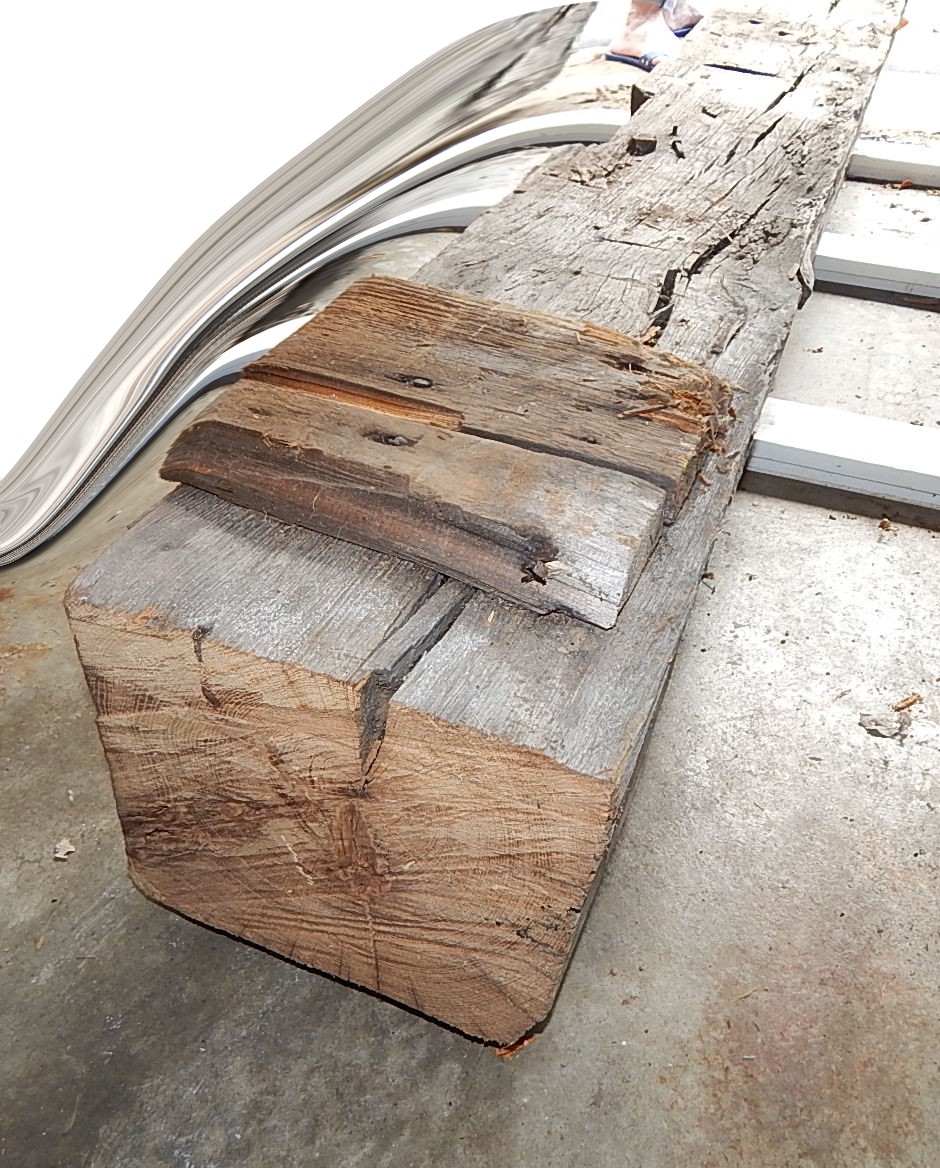 Reclaimed Rustic Antique Barn Beam | EBTH