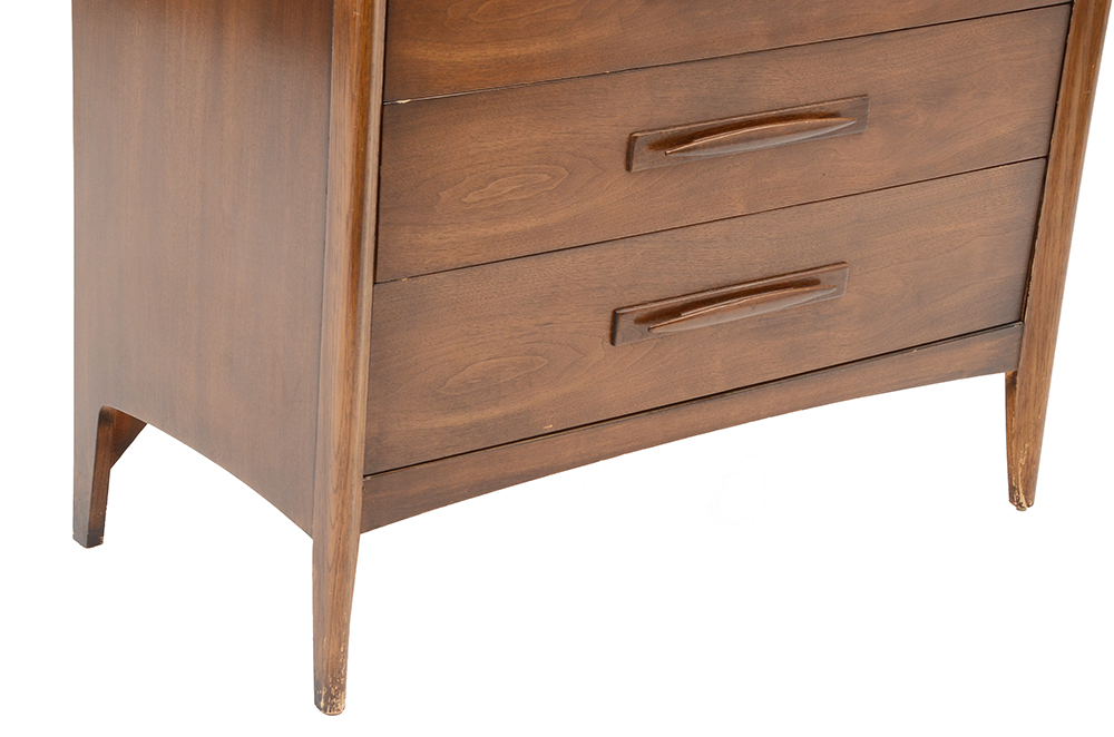 Broyhill Premier Dresser From the Emphasis Collection | EBTH