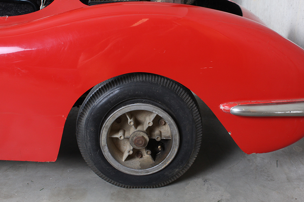 Manco Corvette Go Kart | EBTH