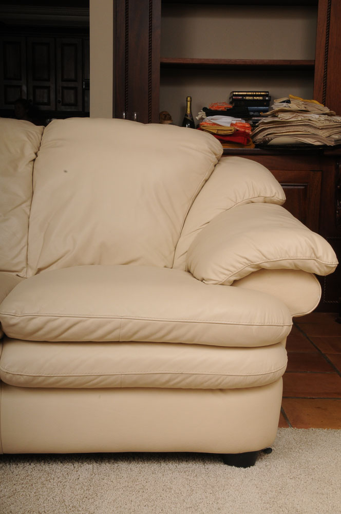 Cream Color Leather Sofa | EBTH