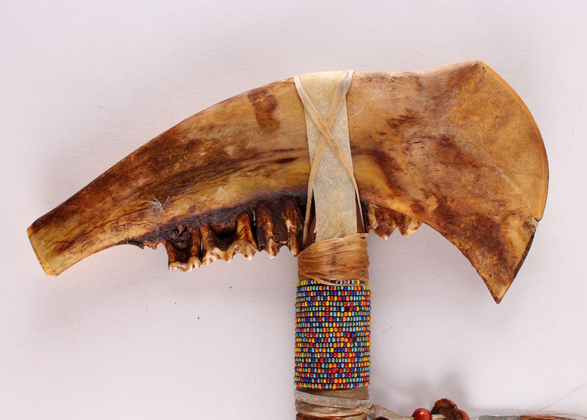 Native American Indian Ornamental Jaw Bone Tomahawk | EBTH