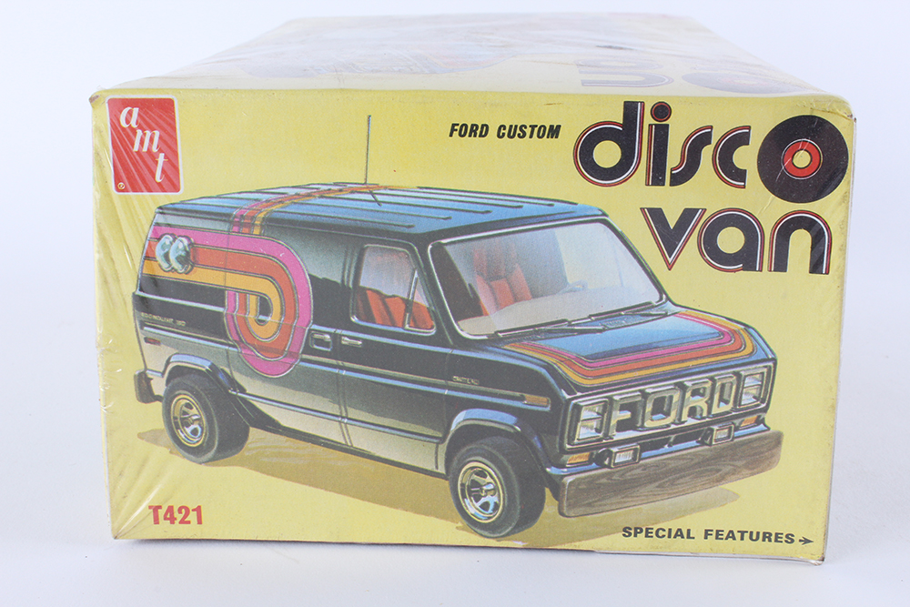 AMT Disco Van and Vantom Ford Custom Vans 1/25 Scale Model Car Kits | EBTH