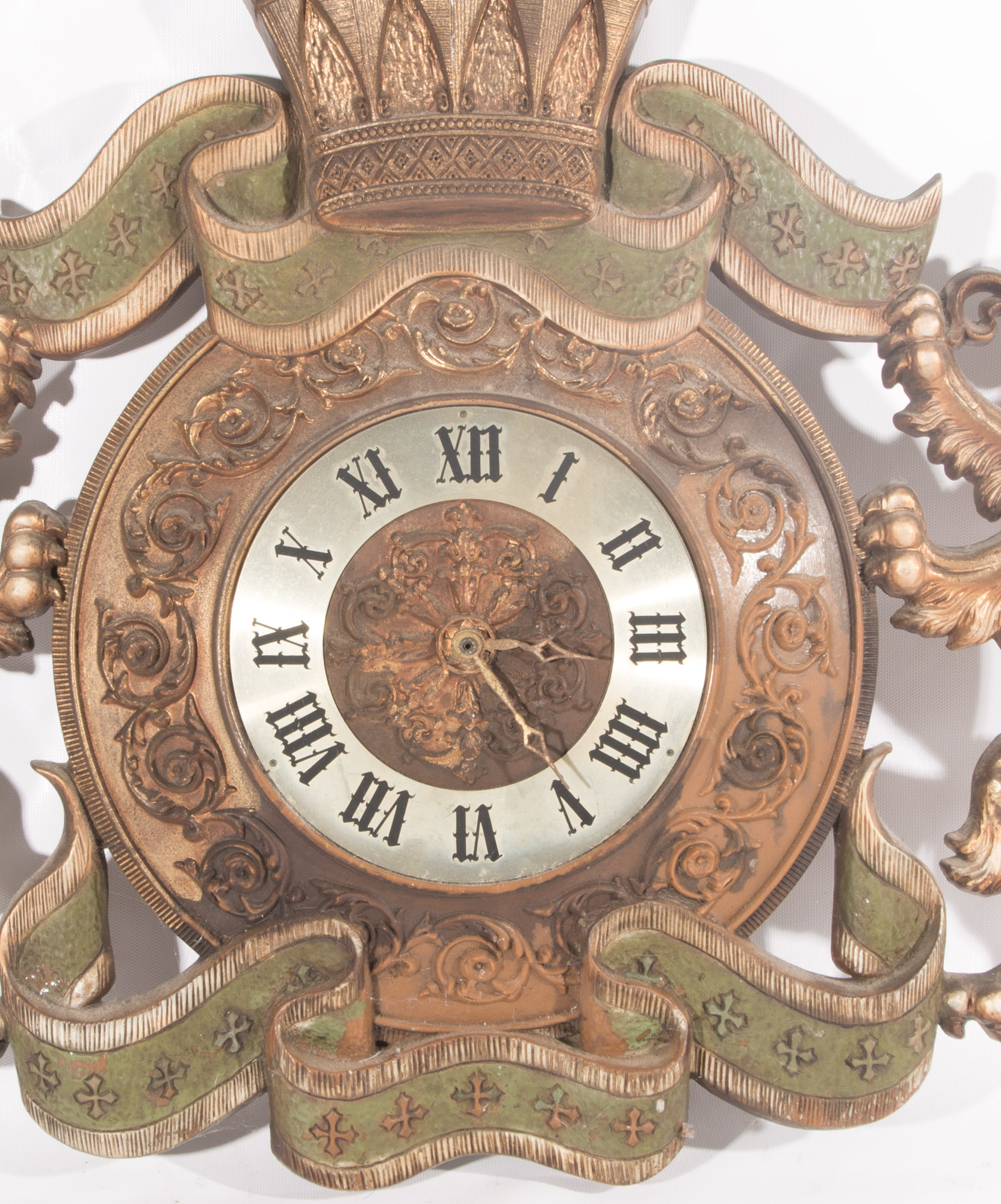 Crest Wall Clock | EBTH