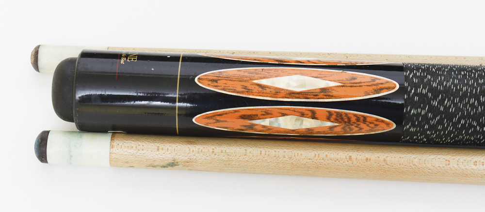 ProLine and Brunswick Pool Sticks and Aramith Premium Billiard Balls | EBTH