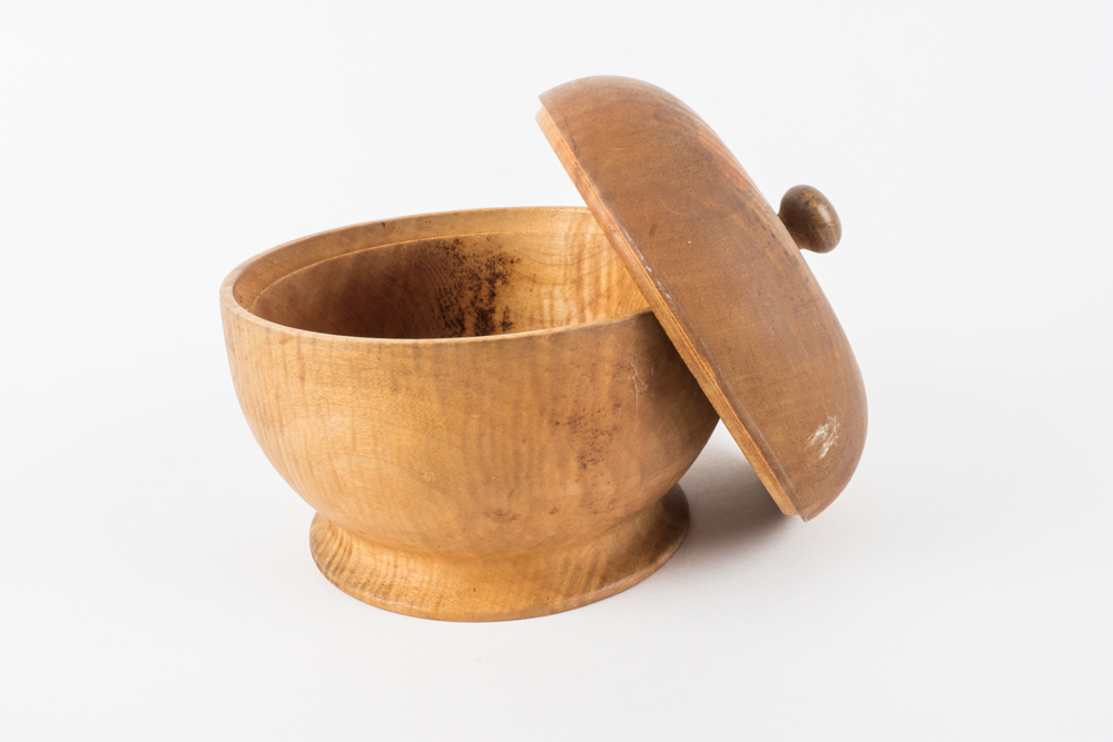 Treen Lidded Bowl | EBTH