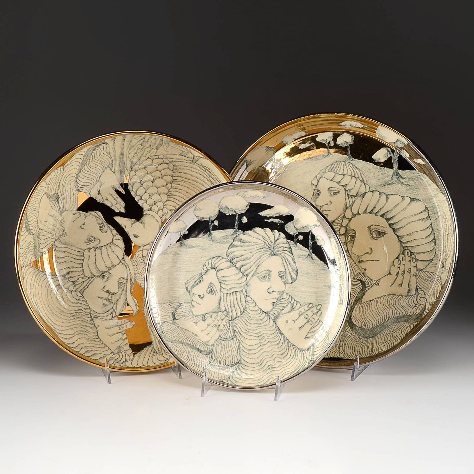 Signed Mary Lou Higgins and Edward Higgins Art Pottery Collection | EBTH