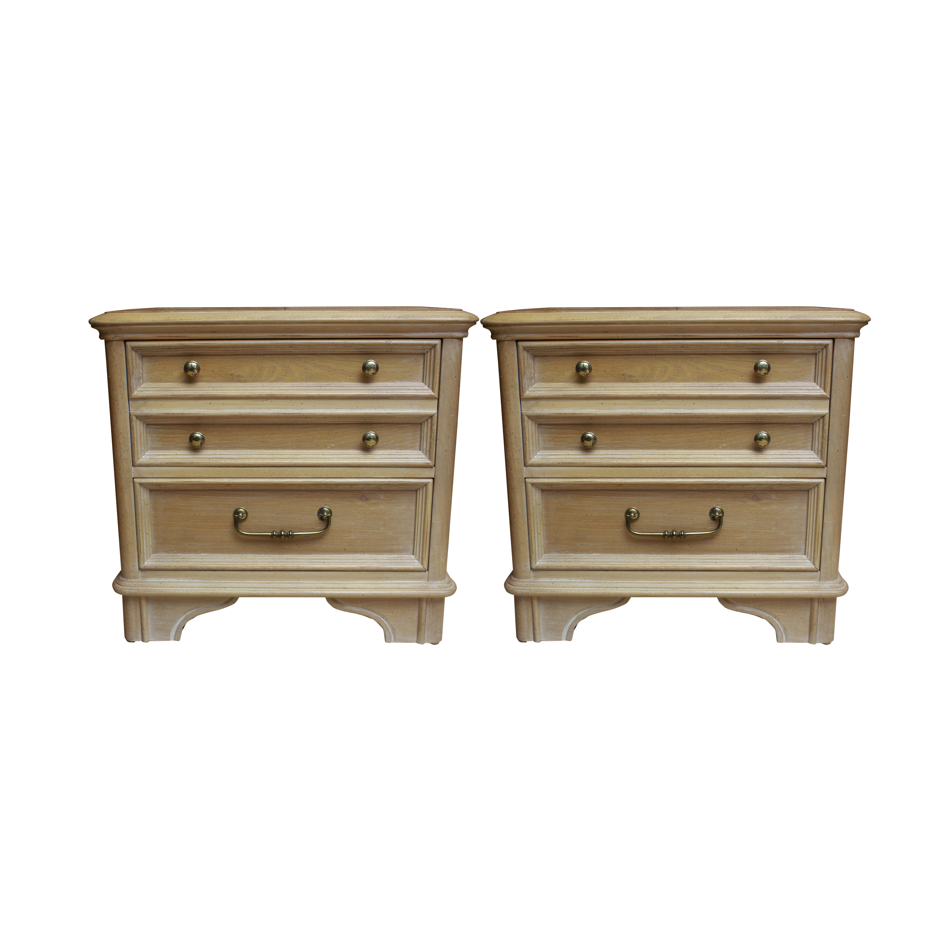 Pair of Bernhardt Furniture Nightstands | EBTH