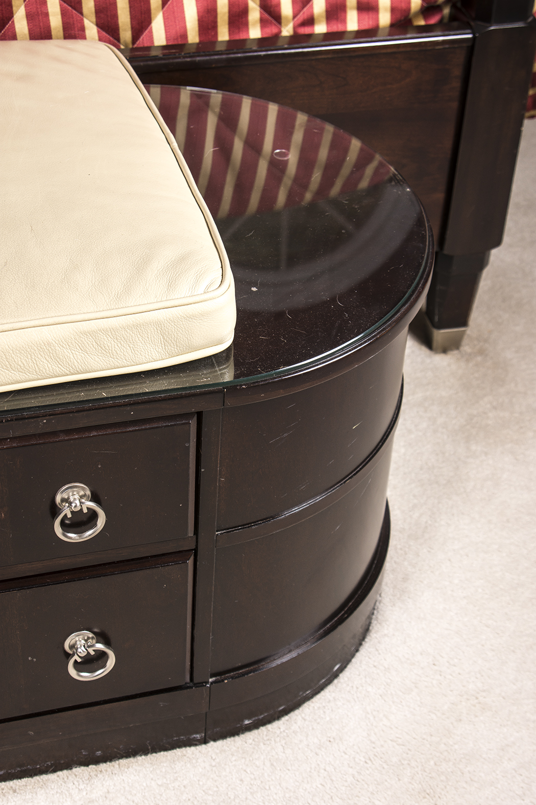 Bassett Furniture Oval Bench/Table | EBTH