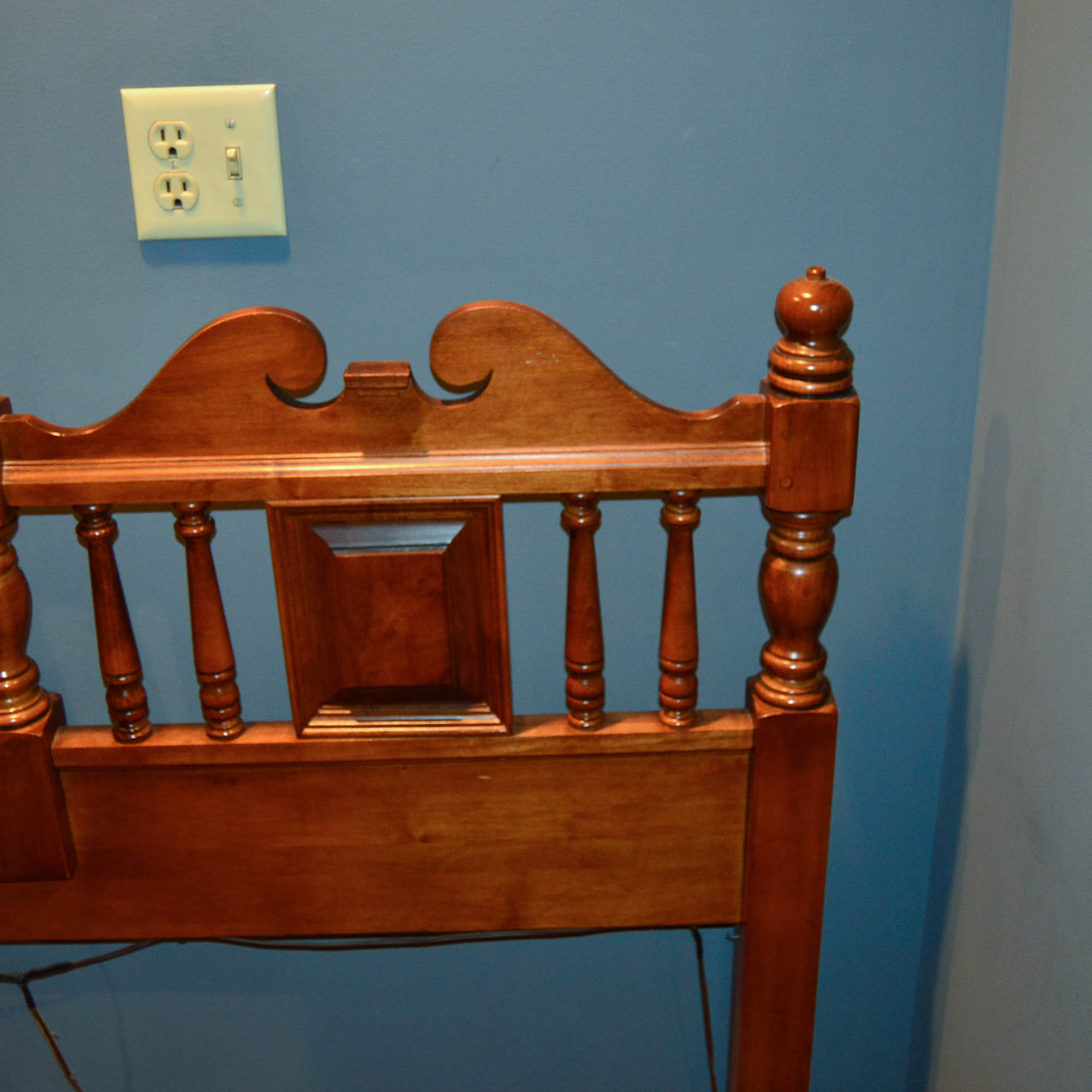 Vintage Colonial Revival Style King Size Headboard | EBTH