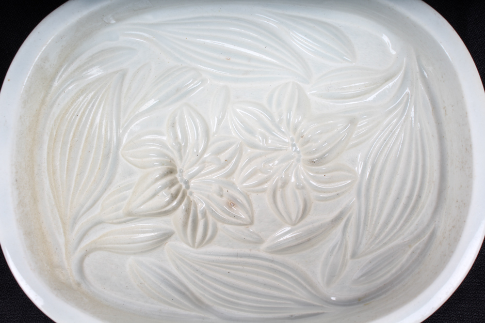 Collection of Salt Glaze Food Molds | EBTH