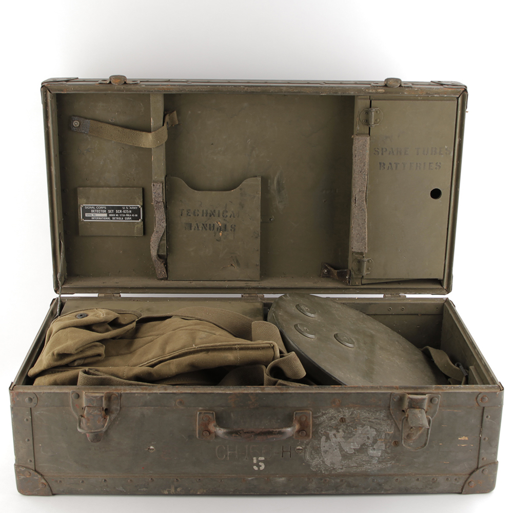 Original WWII Signal Corps U.S. Army Mine Detector Set | EBTH