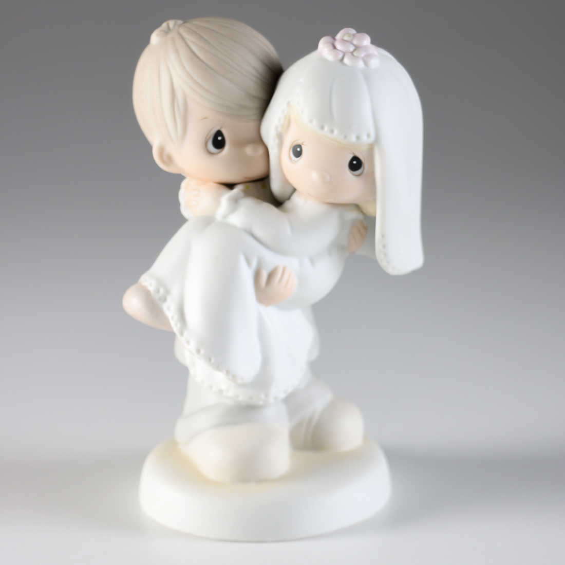 Precious Moments Bride and Groom | EBTH