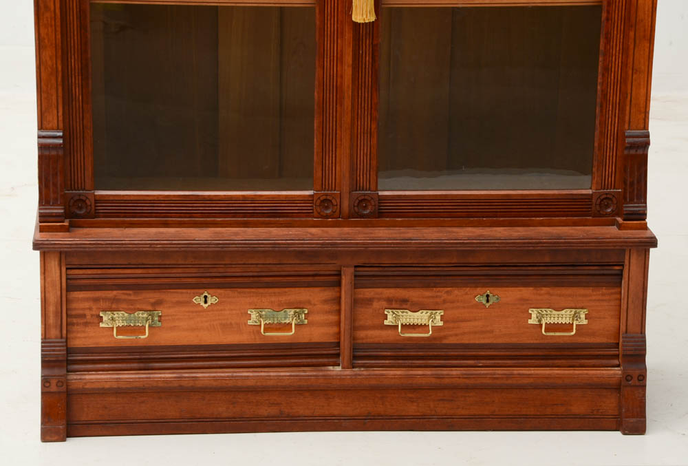 Eastlake Bookcase | EBTH