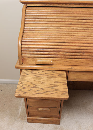 Eagle Craft Roll Top Desk and Rolling Chair | EBTH