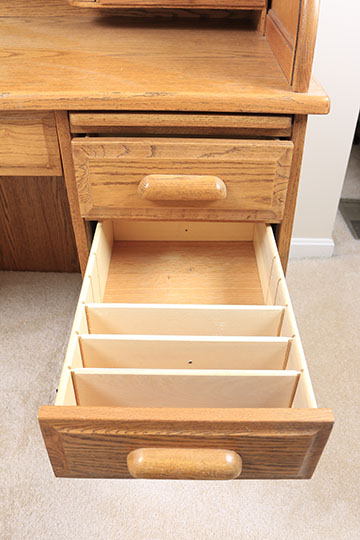 Eagle Craft Roll Top Desk and Rolling Chair | EBTH