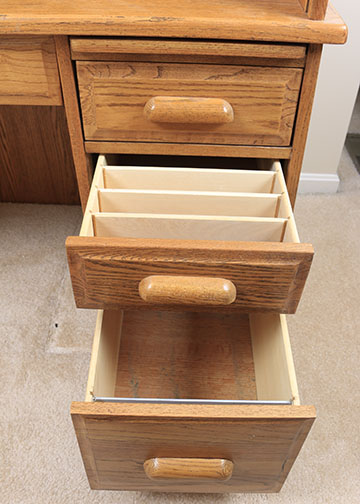 Eagle Craft Roll Top Desk and Rolling Chair | EBTH