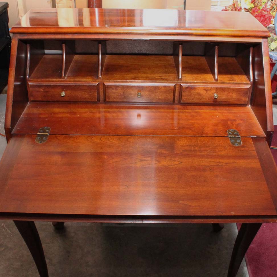 Queen Anne Style Secretary Desk | EBTH