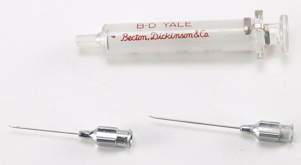 Circa 1950 Becton Dickinson Hypodermic Syringe Kit | EBTH