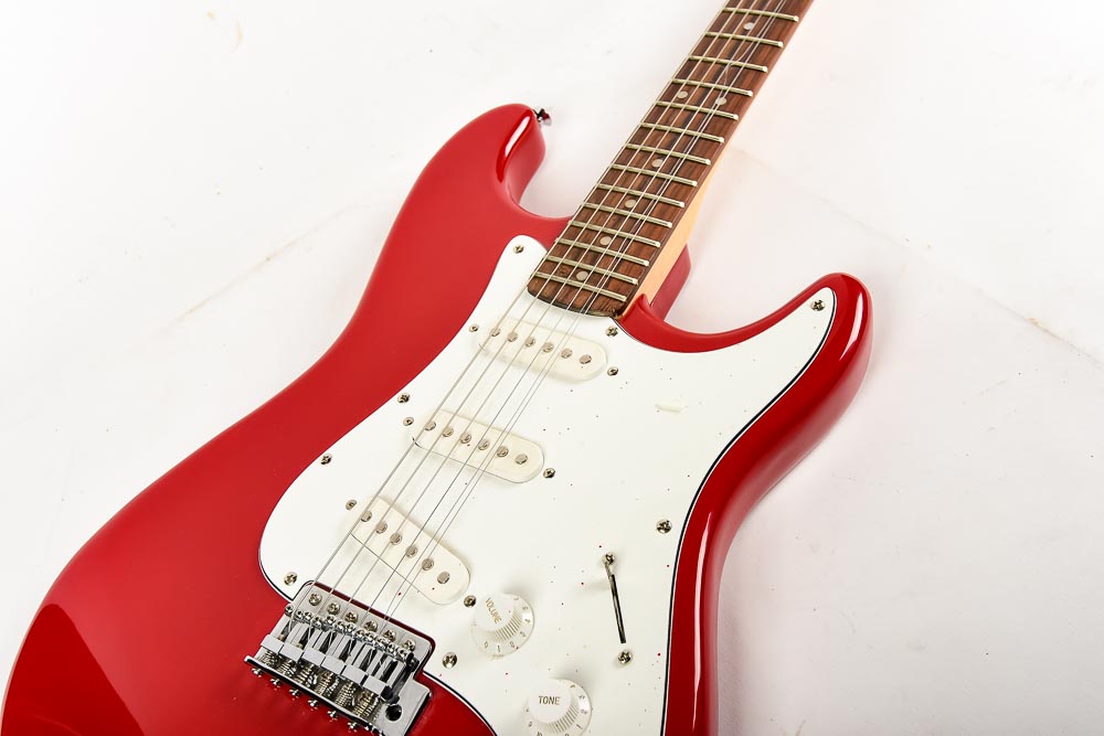 Lotus Electric Guitar With Gigbag | EBTH