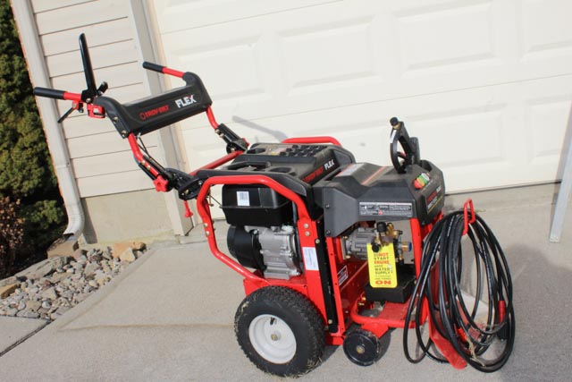 Troy-Bilt FLEX 3000-PSI Pressure Washer and FLEX-Power Base | EBTH