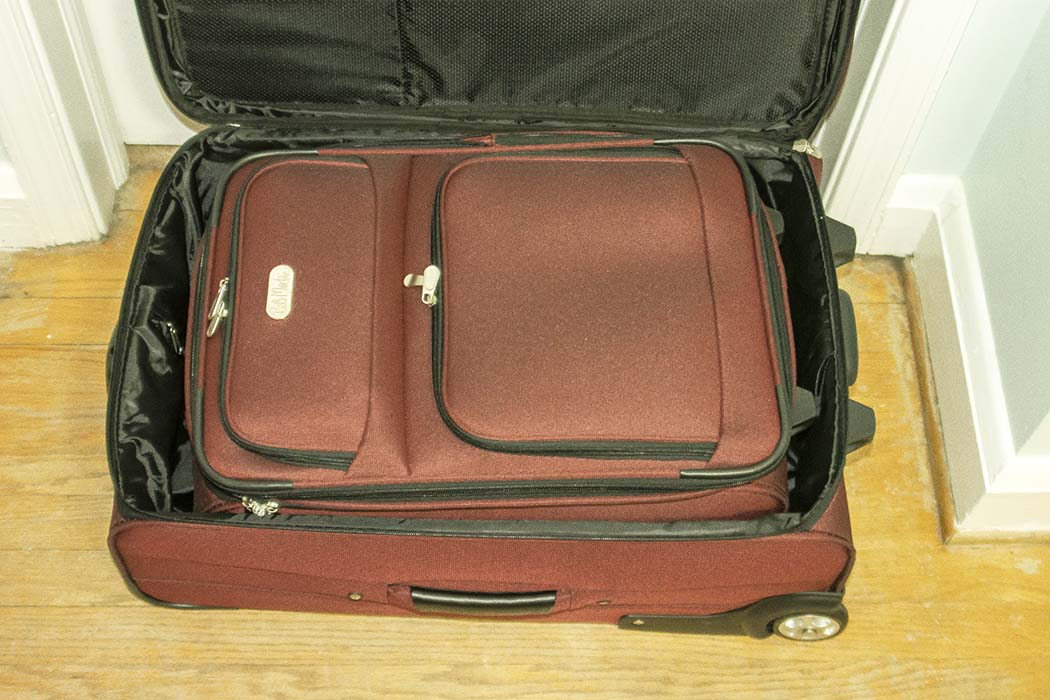 Bob Mackie Luggage Set | EBTH
