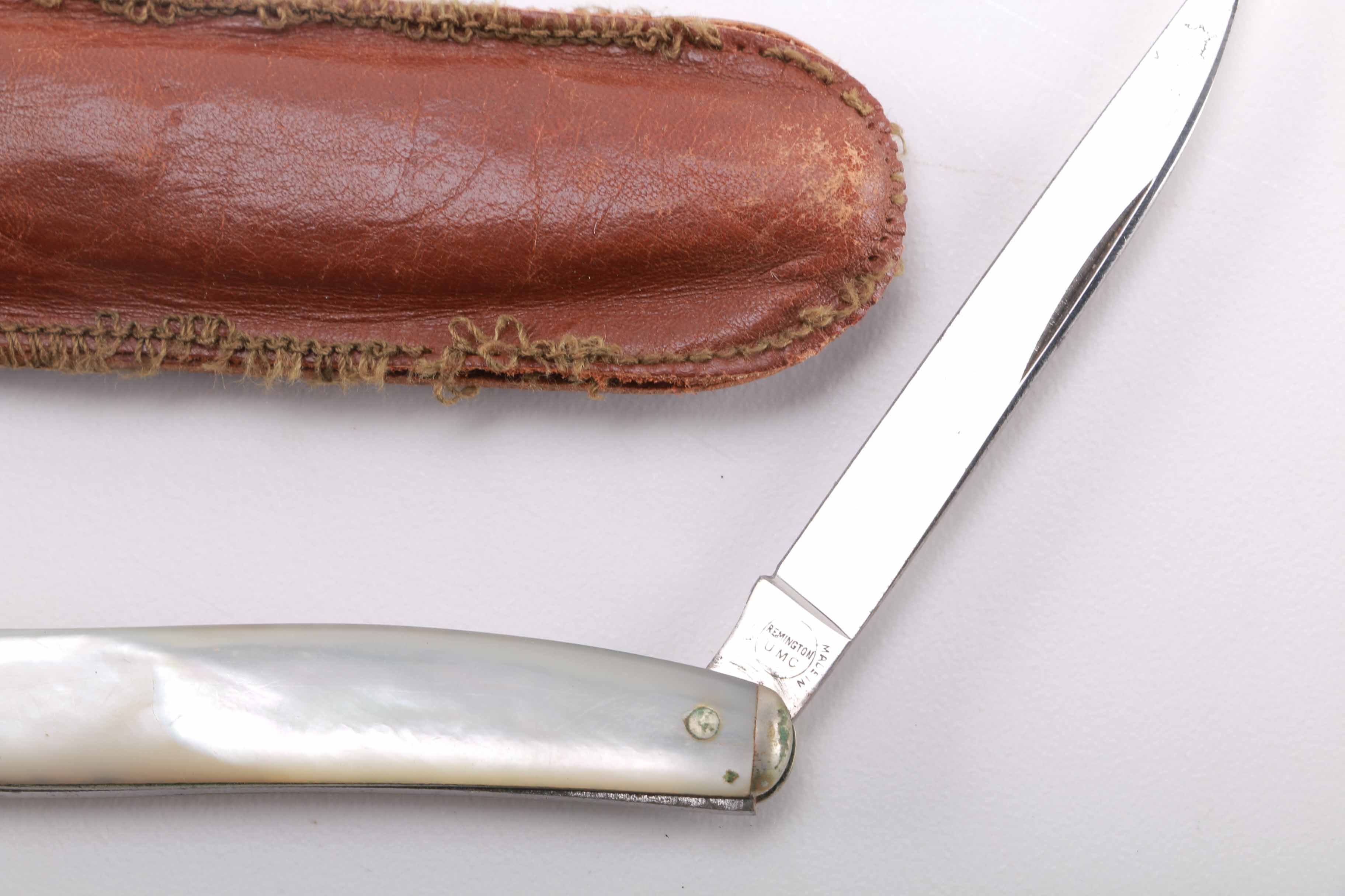 Assorted Pocket Knives Featuring Pearl Handle Remington with Sheath | EBTH