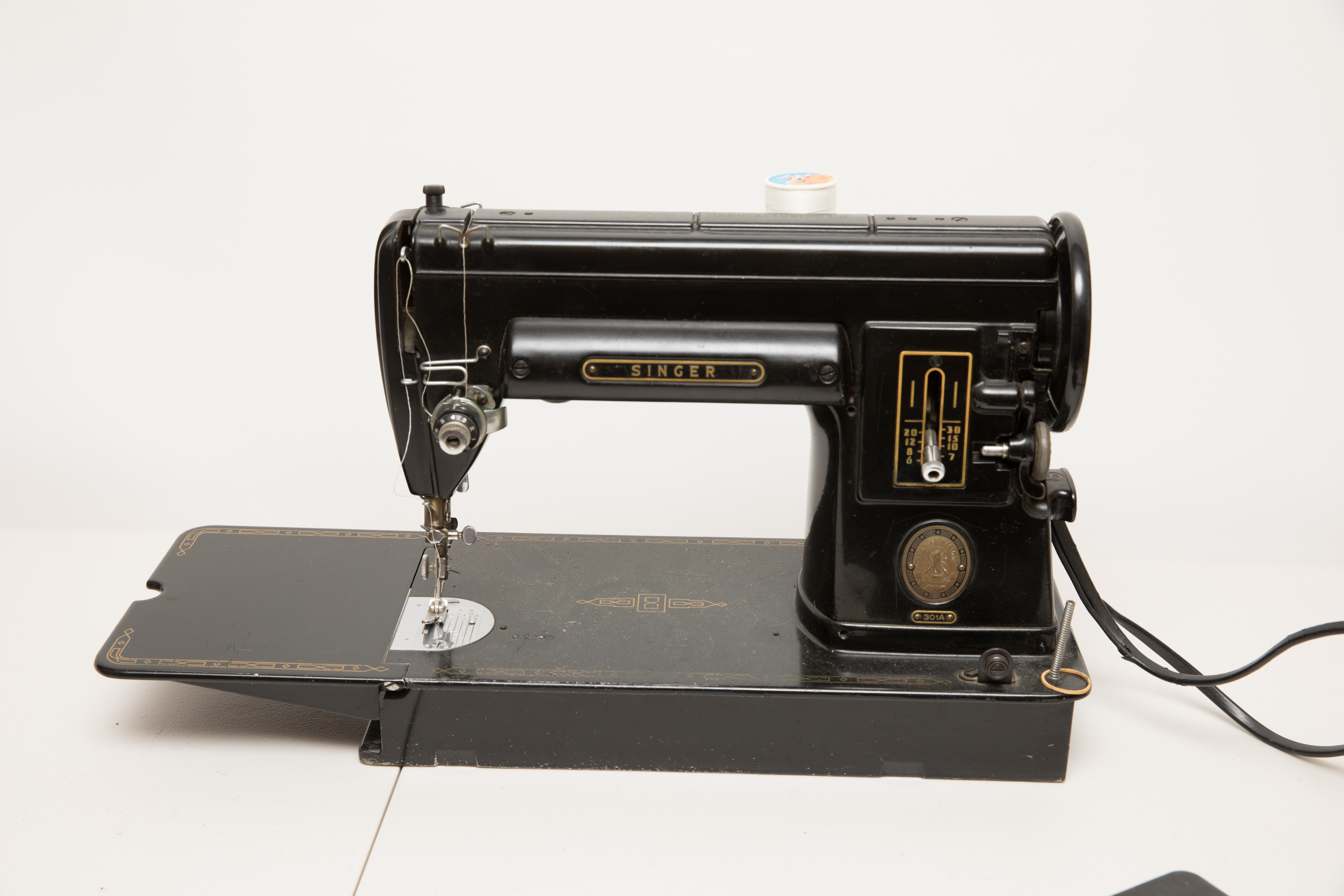 Vintage Singer 301A Sewing Machine | EBTH