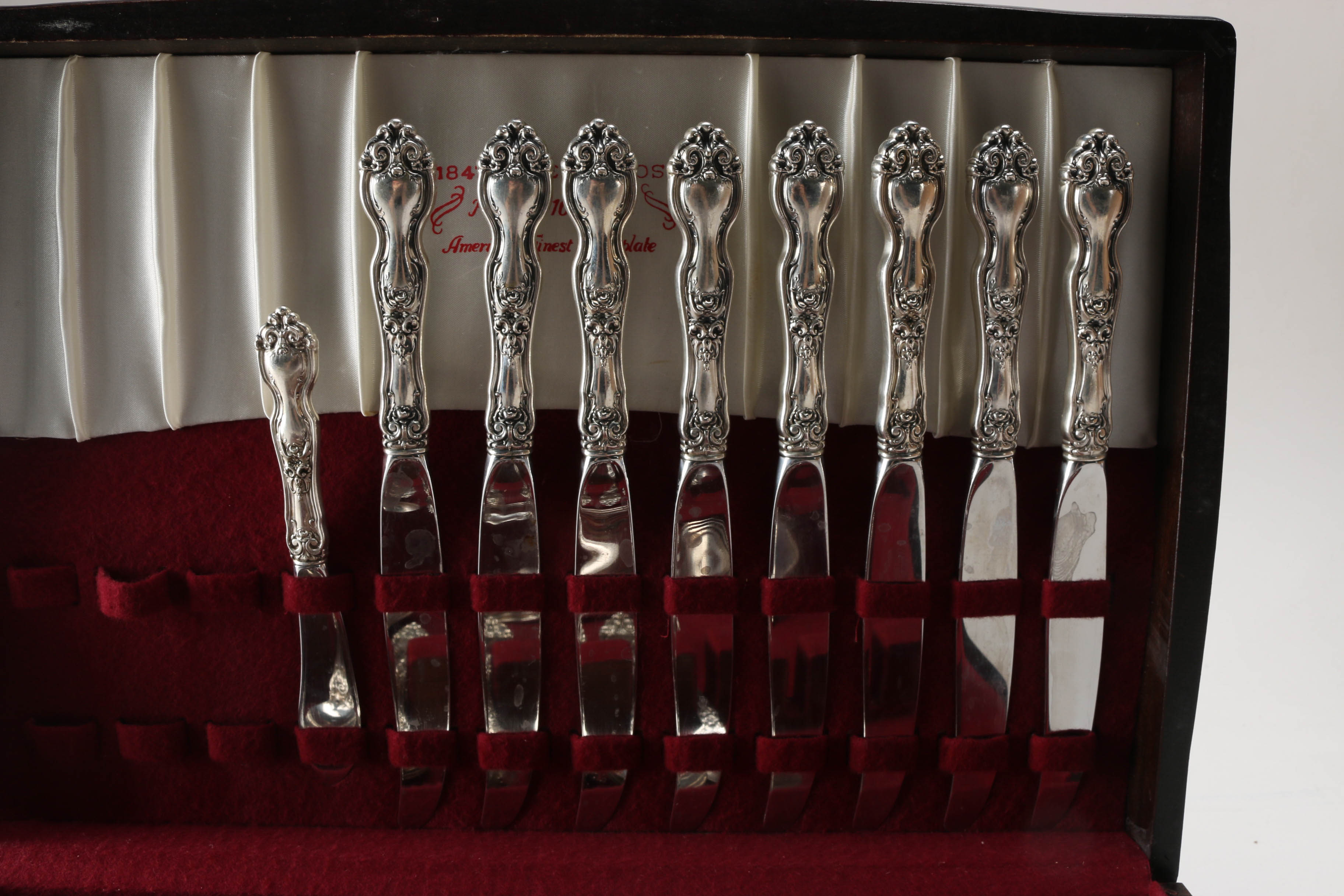 Wallace Sterling Silver Flatware in the "Royal Rose" Pattern | EBTH