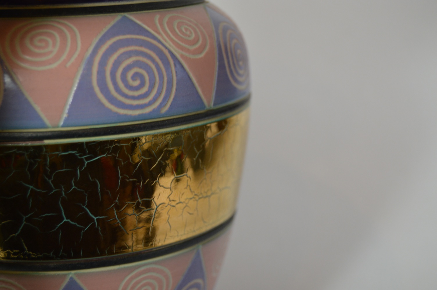 Handmade "Amon" Pottery Vase and Japanese Ceramic Vase | EBTH