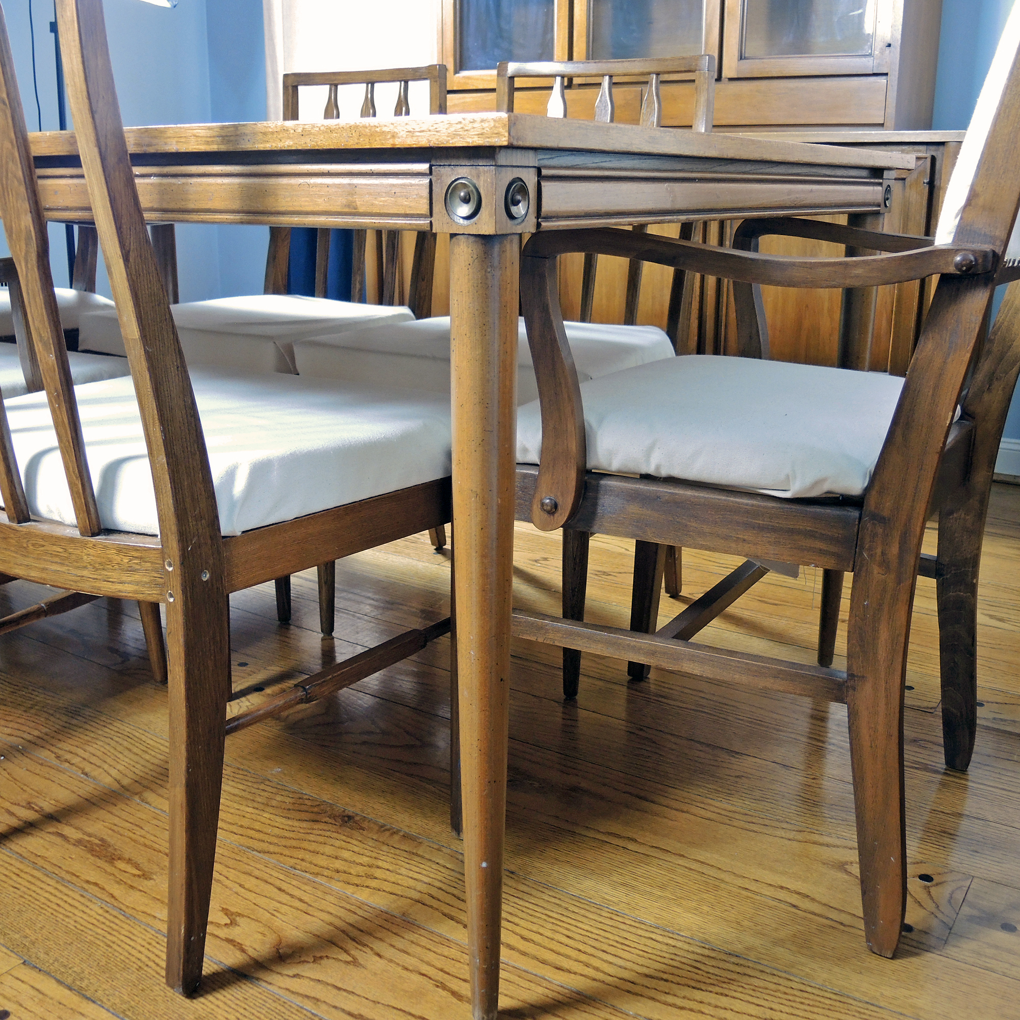 Vintage Basic-Witz Mid-Century Modern Dining Room Set and Buffet | EBTH