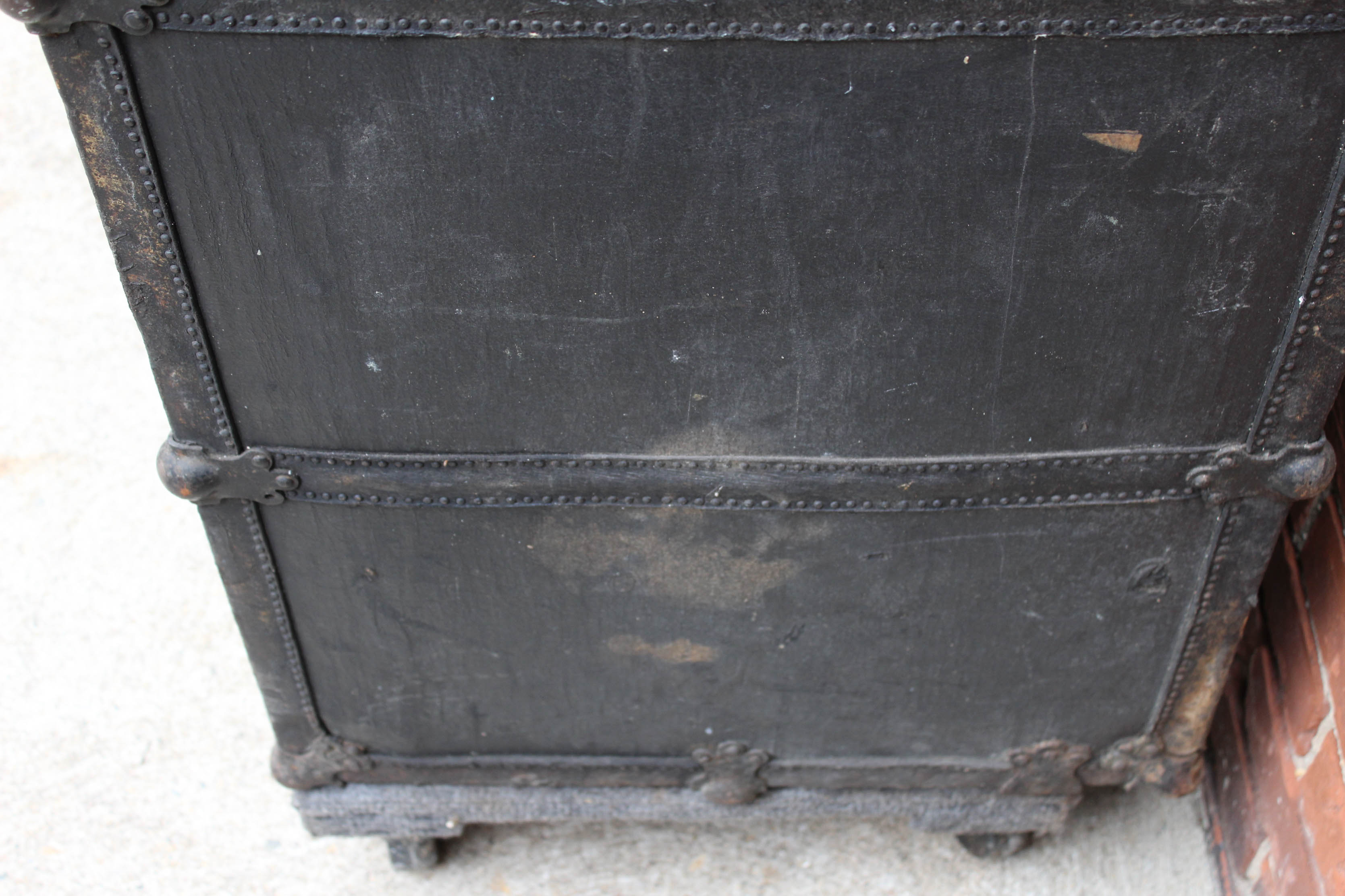 Antique "The Mendel Wardrobe" Costume Trunk | EBTH