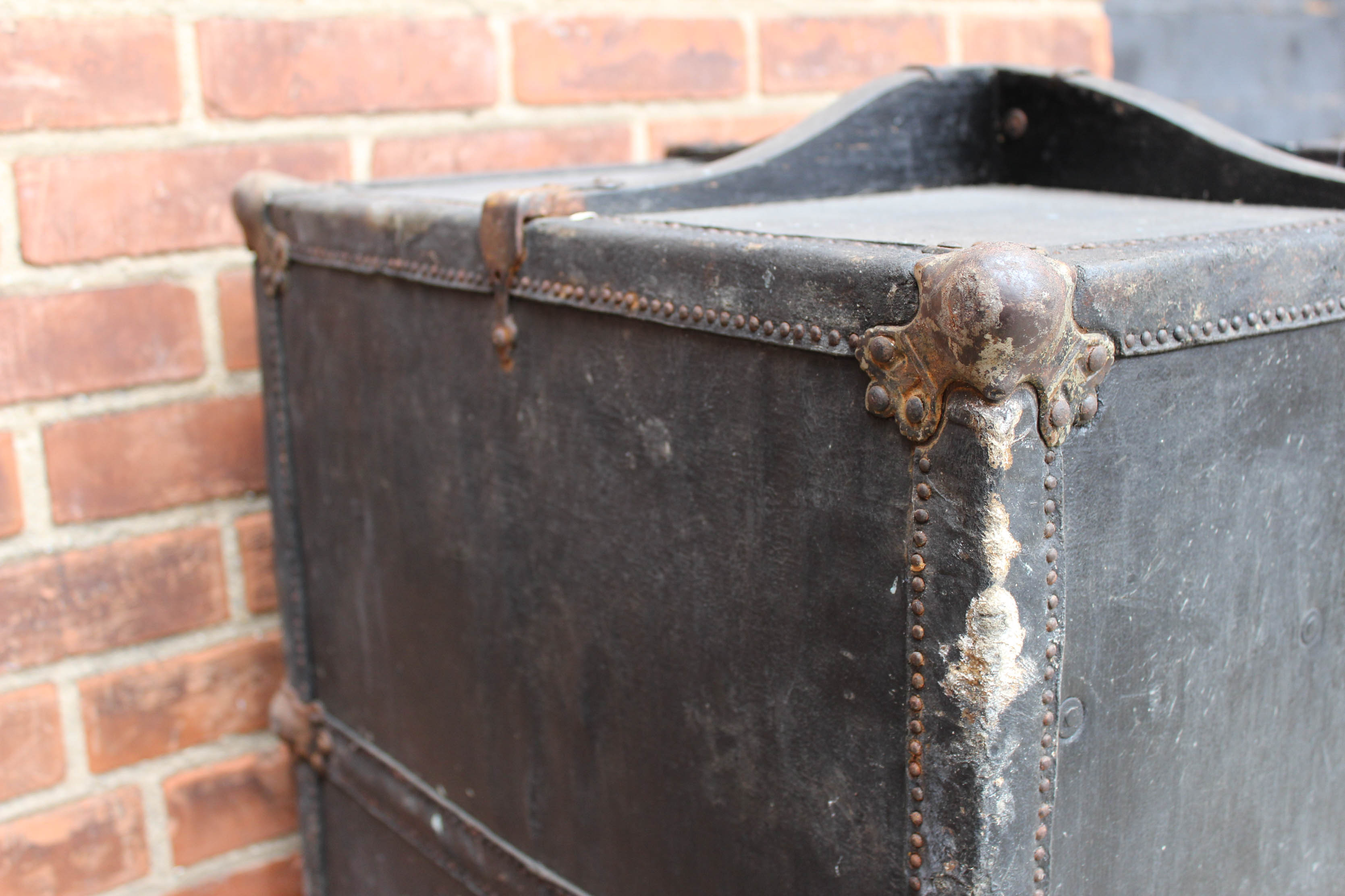 Antique "The Mendel Wardrobe" Costume Trunk | EBTH