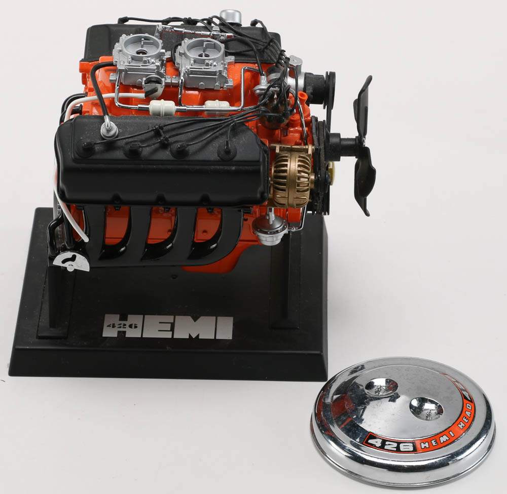 Pair of Ford and Hemi Engine Models | EBTH