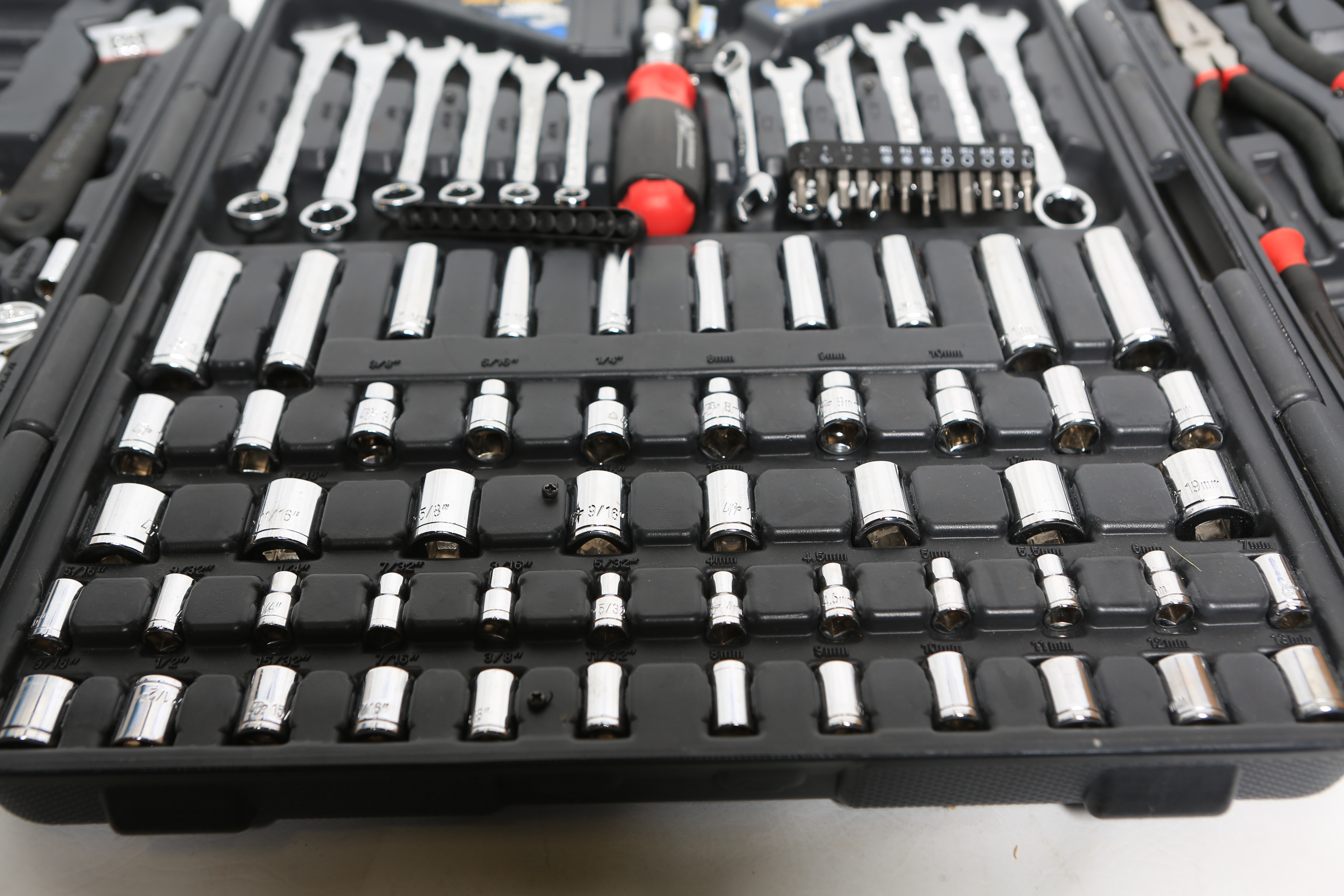 PT Performance 150 Piece Tool Kit | EBTH