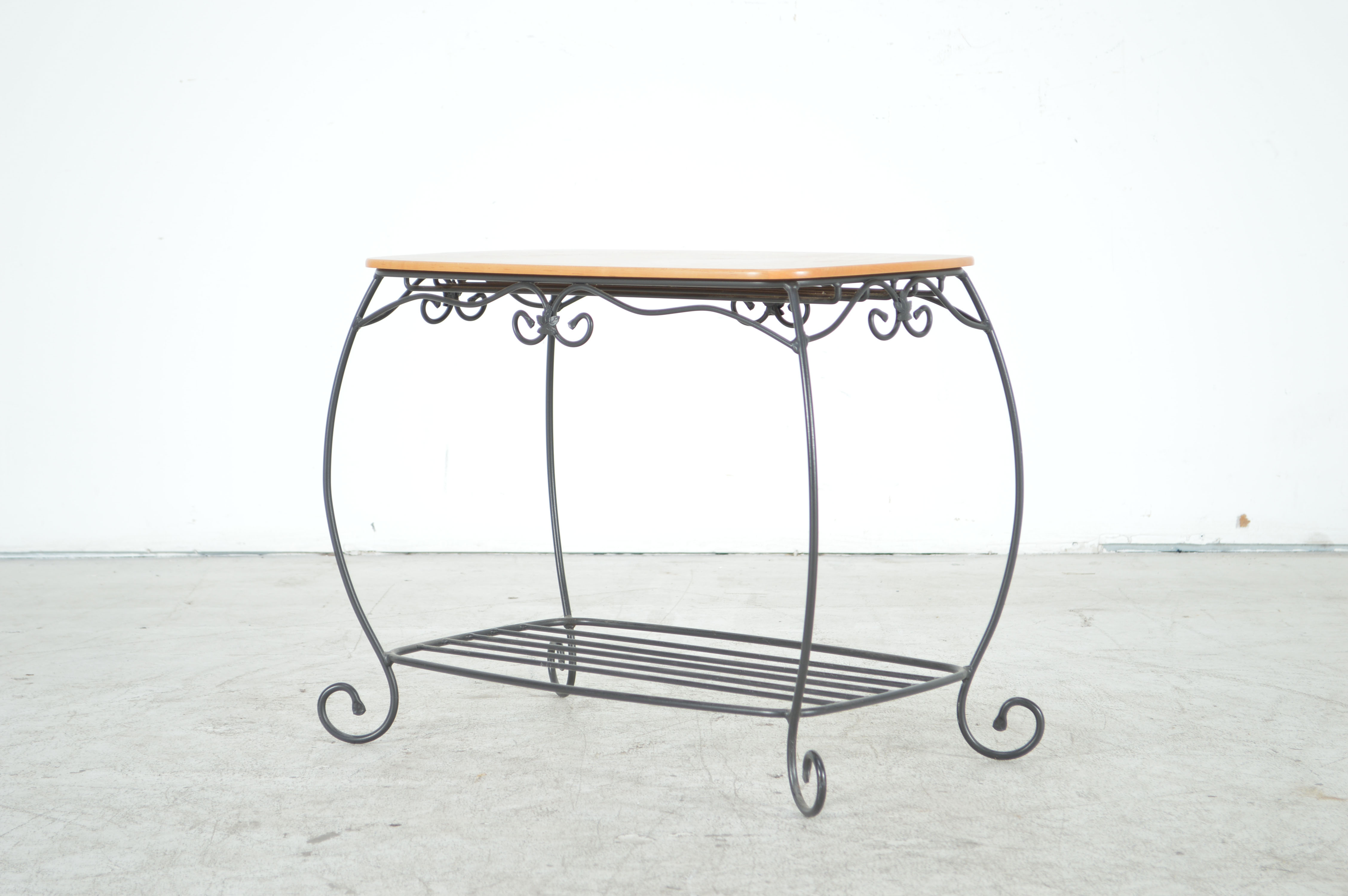Longaberger Woodcrafts Coffee Table | EBTH