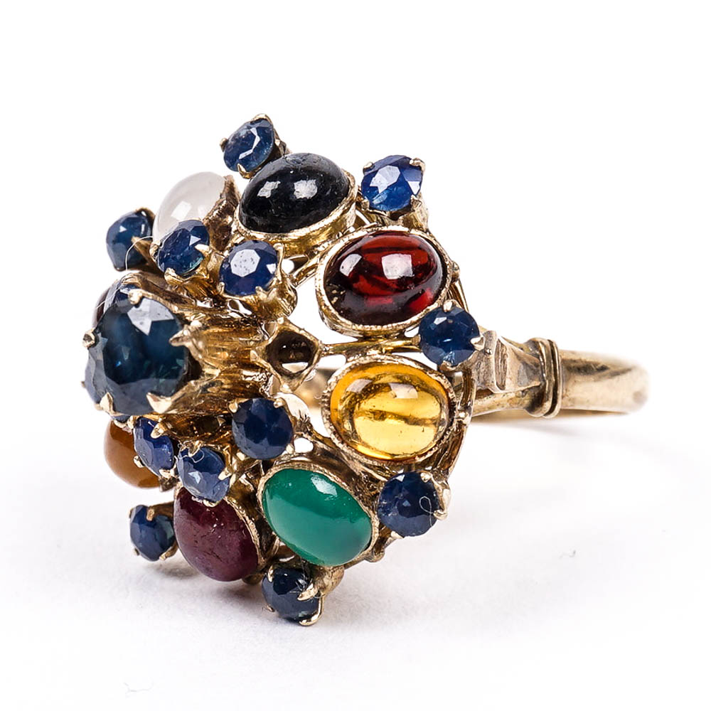 Gold Pagoda Gem Stone Ring | EBTH