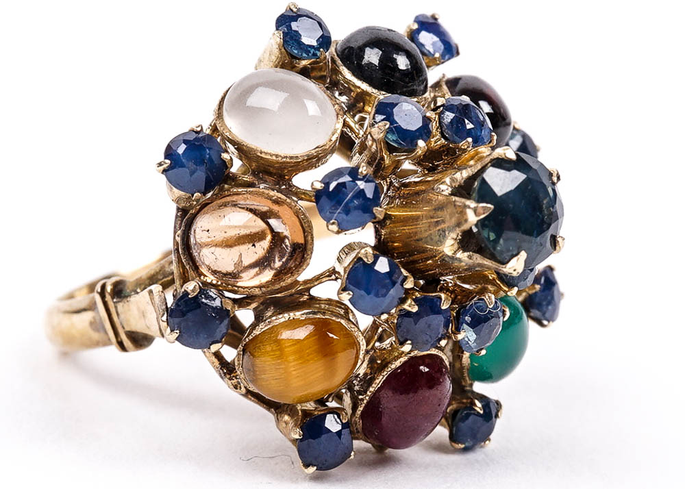 Gold Pagoda Gem Stone Ring | EBTH